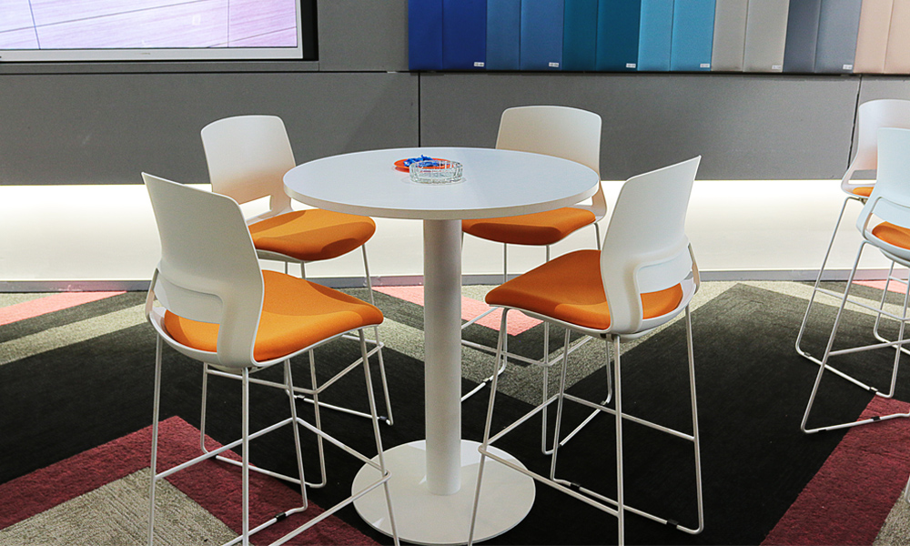 Small Round Chatting Table - XINDA CLOVER